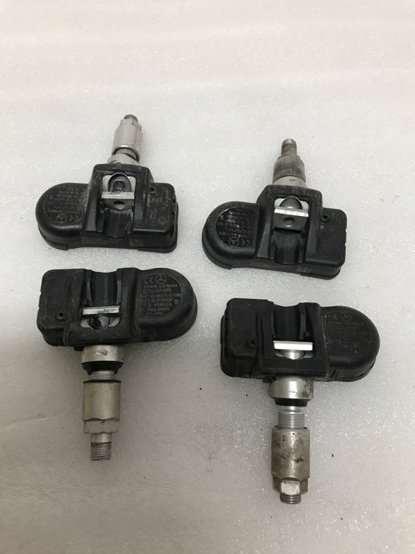 Set of 4 TPMS Mercedes Benz 433 Mhz A0009057200 – i1Parts